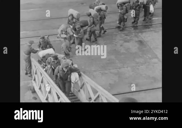 CANADA - 1945 - Canadian servicemen in bomb location and disposal ...