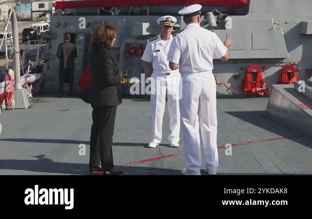 JAPAN - 9.28.2022 - Vice President Harris shakes hands with US Navy ...