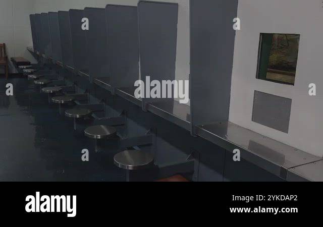 6 banks Stock Videos & Footage - HD and 4K Video Clips - Alamy