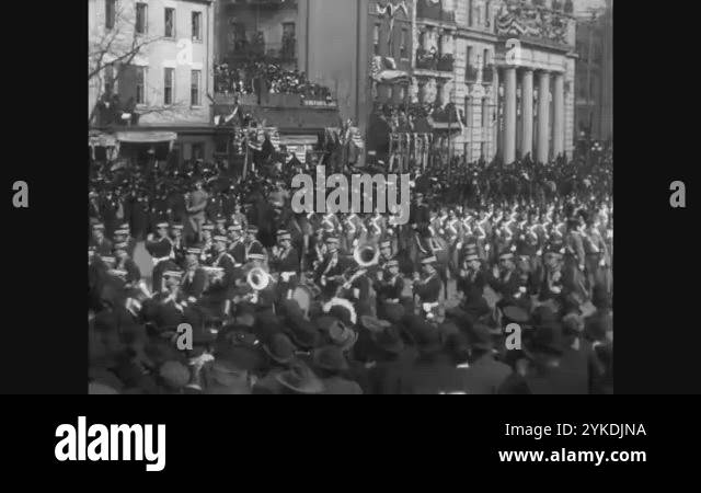 WASHINGTON DC - 1905 - Soldiers dressed in colonial gear march in Teddy ...