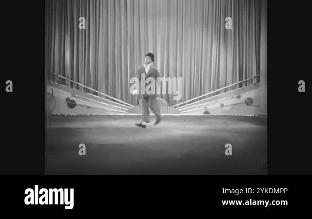 Flexible stages Stock Videos & Footage - HD and 4K Video Clips - Alamy