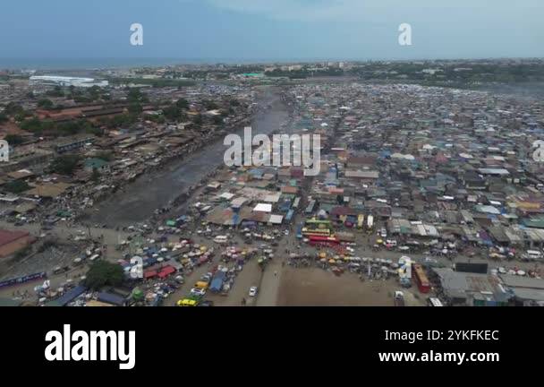 Ghana, Accra, 10,18,24 AGBOGBLOSHIE people live in slum largest ...