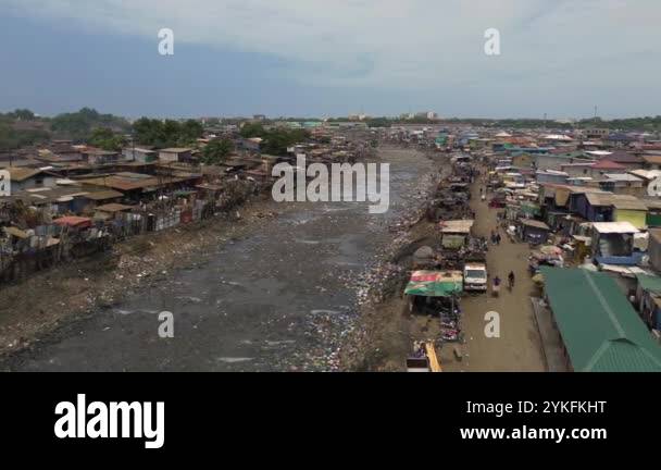 Ghana, Accra, 10,18,24 AGBOGBLOSHIE people live in slum largest ...