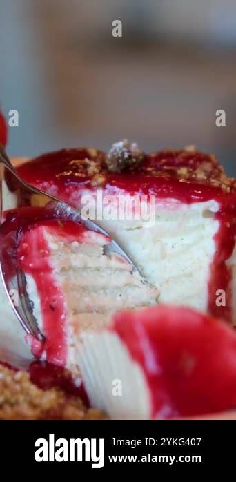 thin cakes with cream white cake thin cakes many layers with strawberry ...