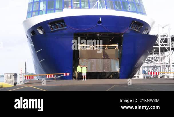Ship ramp system Stock Videos & Footage - HD and 4K Video Clips - Alamy