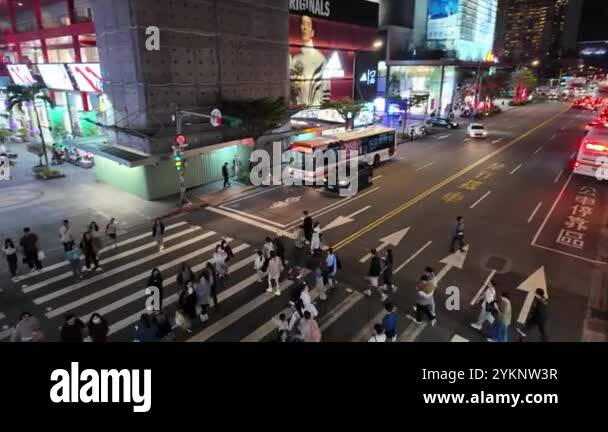 Overhead street view pedestrians city Stock Videos & Footage - HD and ...