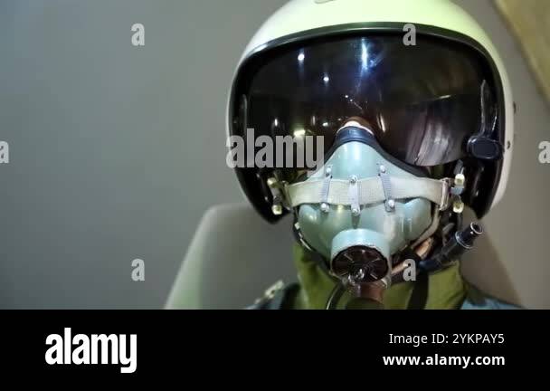 Pilot dummy Stock Videos & Footage - HD and 4K Video Clips - Alamy