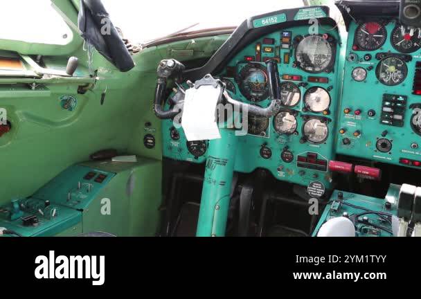 Cabin trainer Stock Videos & Footage - HD and 4K Video Clips - Alamy