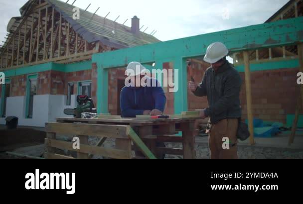 Framing precision Stock Videos & Footage - HD and 4K Video Clips - Alamy