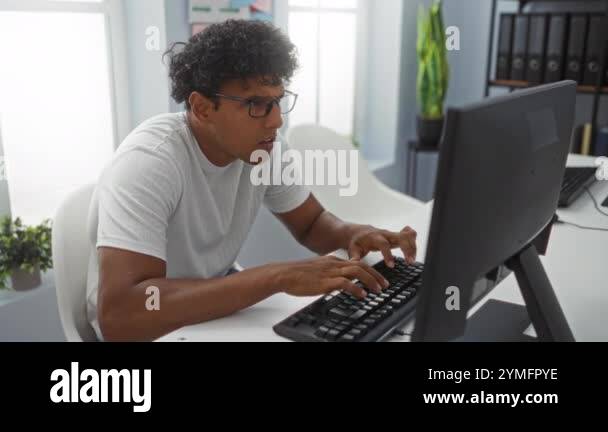 Poor ergonomics Stock Videos & Footage - HD and 4K Video Clips - Alamy