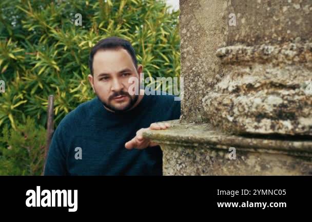Man hiding around Stock Videos & Footage - HD and 4K Video Clips - Alamy