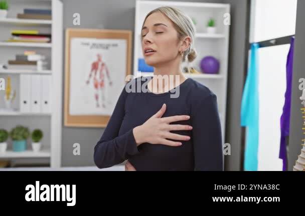 Chest physiotherapy Stock Videos & Footage - HD and 4K Video Clips - Alamy