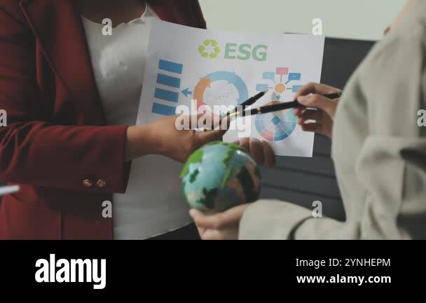 E globe Stock Videos & Footage - HD and 4K Video Clips - Alamy