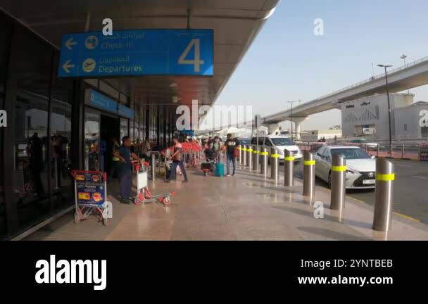 Dxb terminal 1 Stock Videos & Footage - HD and 4K Video Clips - Alamy