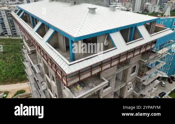 Evolution of a seaside high-rise through detailed facade construction ...