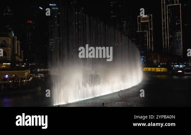 Dubai Fountain, the world's largest choreographed fountain system ...