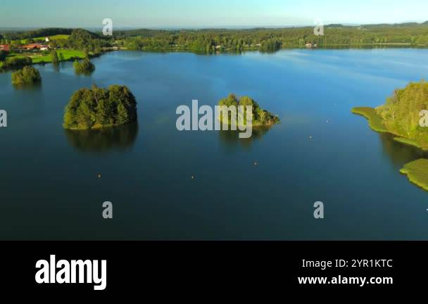 Seehamer See, See in Bayern, Deutschland Luftbild im Sommer. Aerial ...