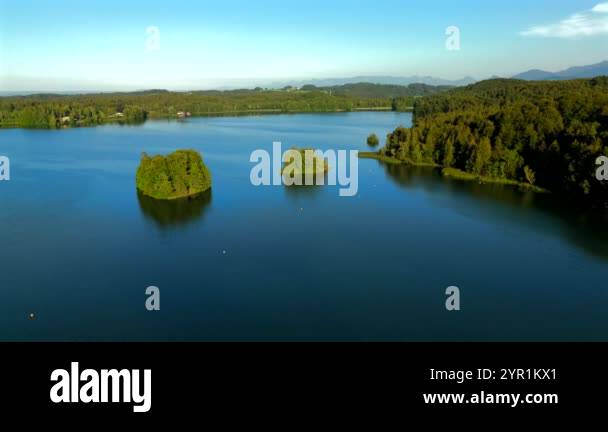 Seehamer See, See in Bayern, Deutschland Luftbild im Sommer. Aerial ...