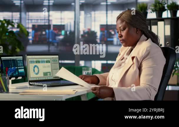 Powerful goal oriented manager with executive power analyzing target ...