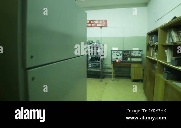 Secret Nuclear Bunker Stock Videos And Footage Hd And 4k Video Clips Alamy