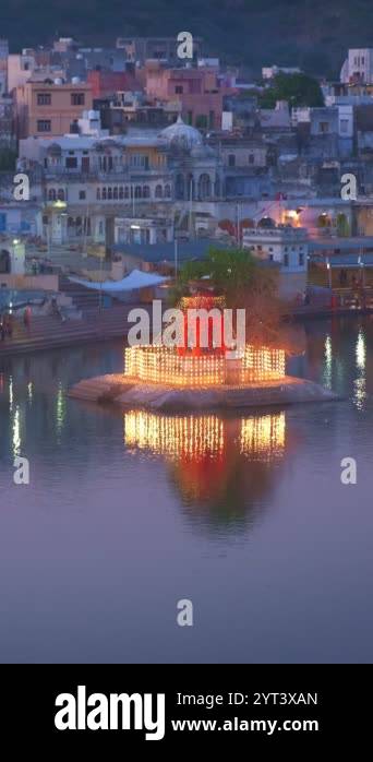 Temple aarti Stock Videos & Footage - HD and 4K Video Clips - Alamy
