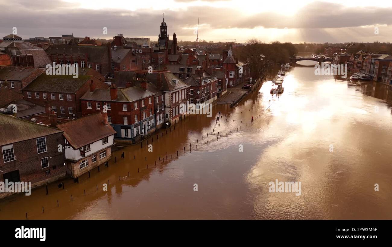 Storm darragh flood Stock Videos & Footage - HD and 4K Video Clips - Alamy