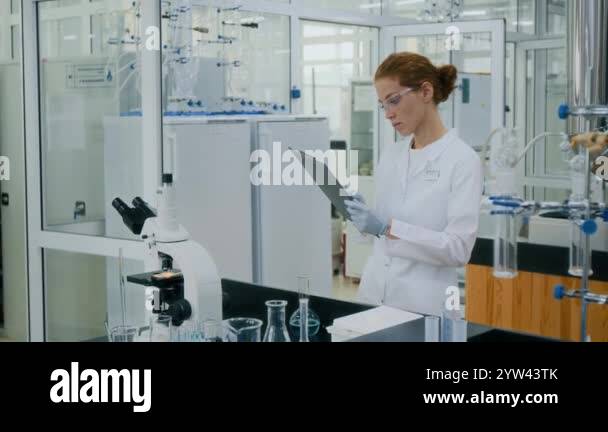 Scientific lab coat Stock Videos & Footage - HD and 4K Video Clips - Alamy