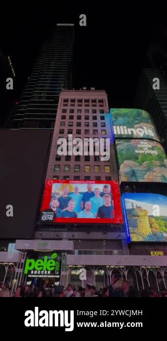 NEW YORK, USA - SEPTEMBER 1, 2024: A vibrant scene in Times Square ...