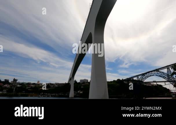 Monumental bridges Stock Videos & Footage - HD and 4K Video Clips - Alamy
