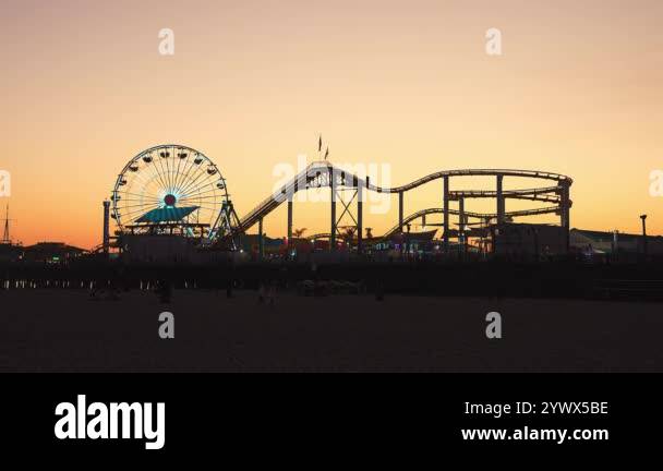 Piers amusement pier Stock Videos & Footage - HD and 4K Video Clips - Alamy