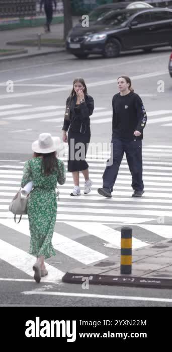KYIV, UKRAINE OCTOBER 21, 2024 : Vertical video of a crowd of people on ...