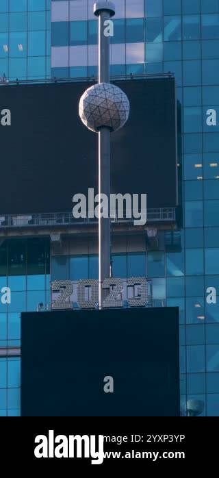Footage of the New Years Eve Ball Dropping at One Times Square on the ...
