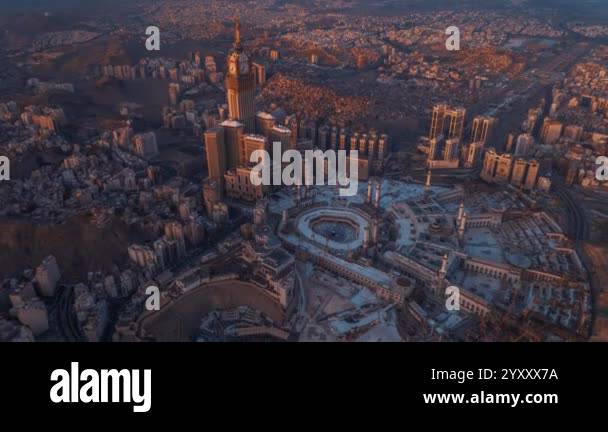 Aerial hyperlapse of view of the Grand Mosque with the Kaaba, Islams ...