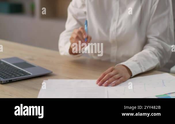 Asian Japanese businesswoman female Korean Chinese ethnic business ...