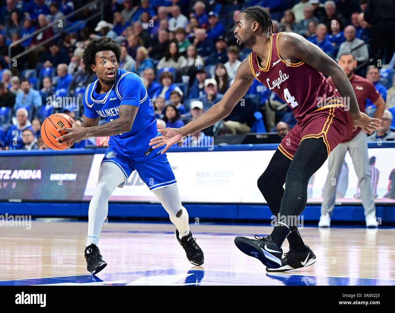 ST. LOUIS, MO - MARCH 01: Saint Louis guard Isaiah Swope (1) looks to ...