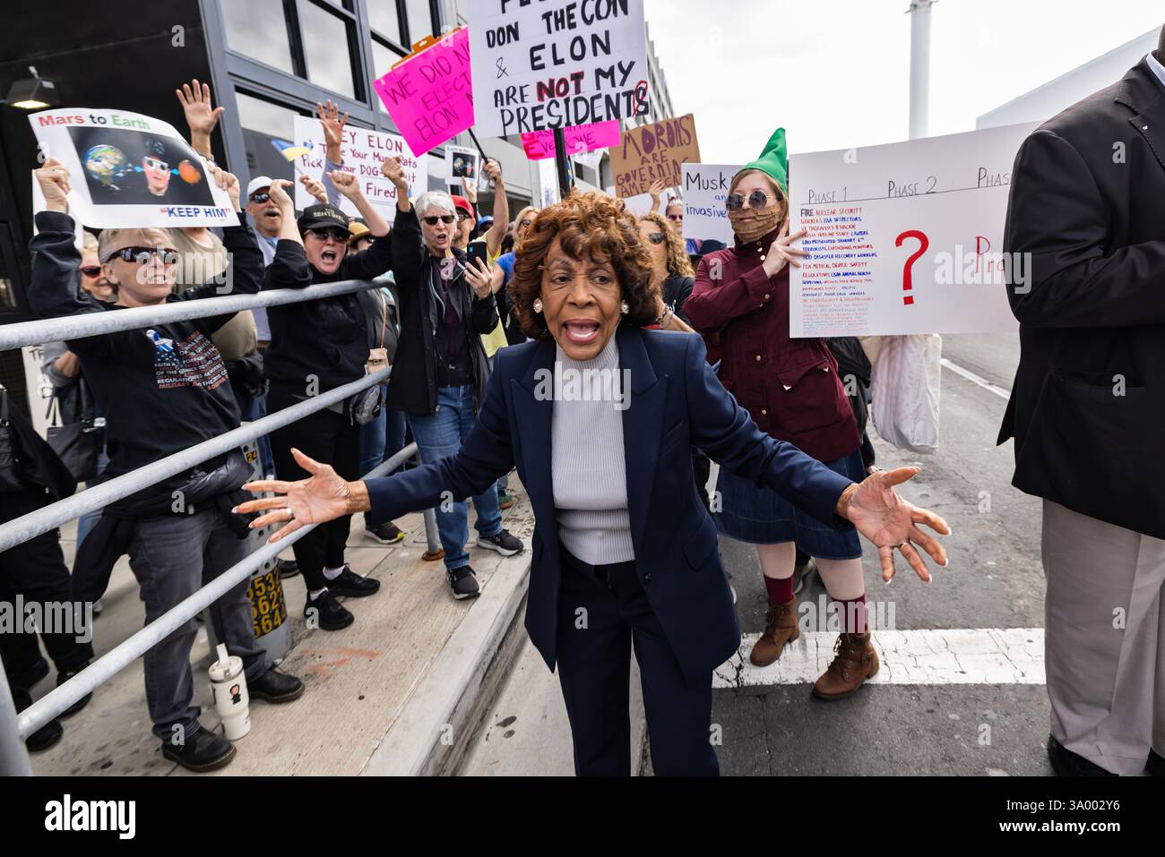 Hawthorne, USA. 01st Mar, 2025. A protest against Elon Musk was held in ...