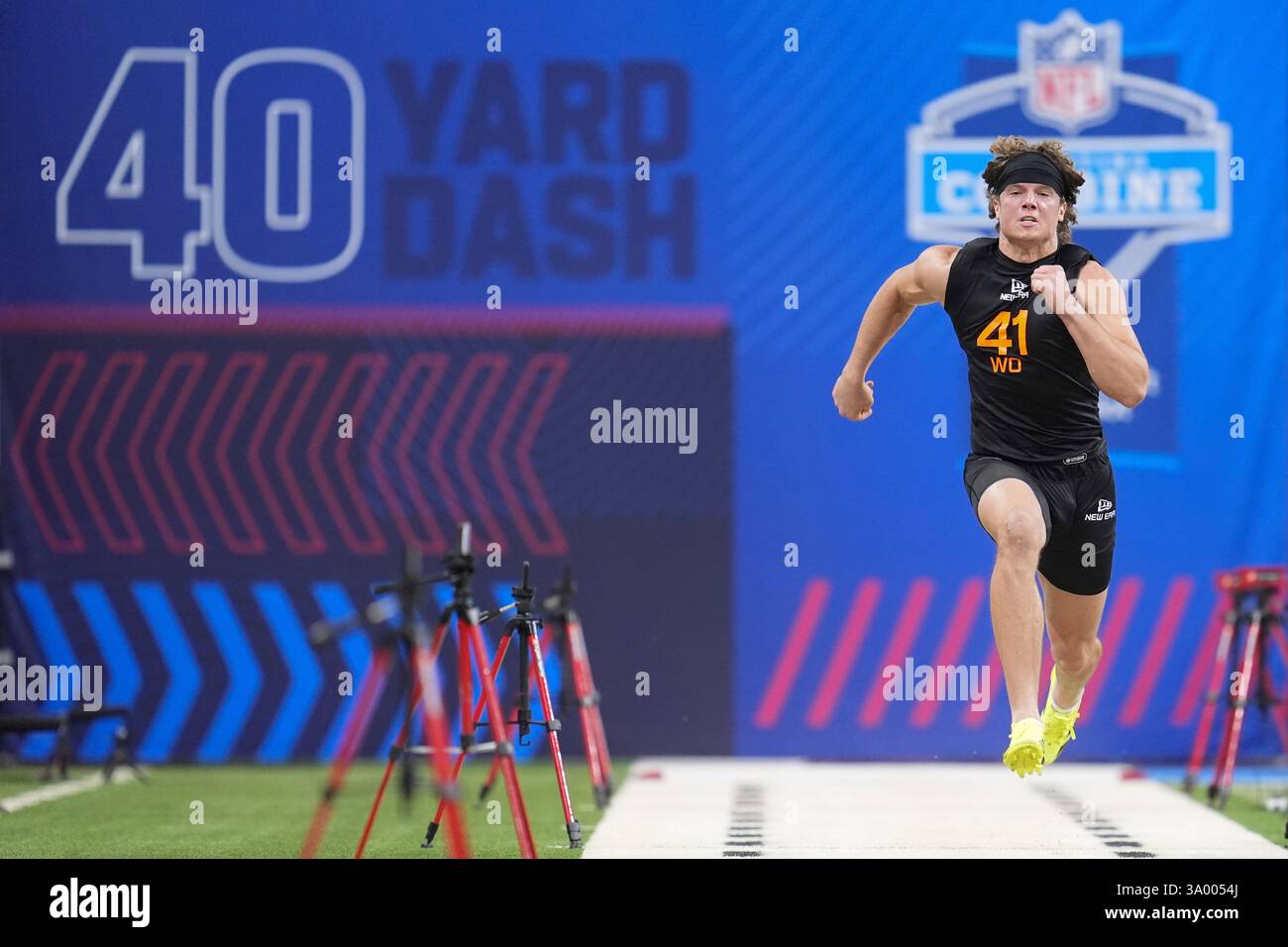 Arkansas wide receiver Isaac TeSlaa runs the 40-yard dash at the NFL ...