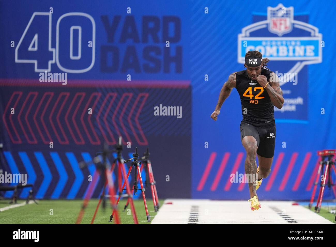 Tennessee wide receiver Dont'e Thornton Jr. runs the 40-yard dash at ...