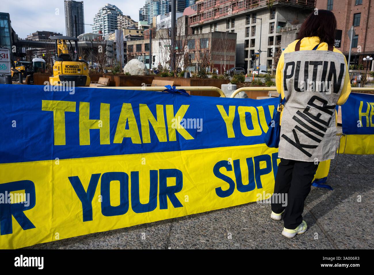 Seattle, USA. 1st Mar 2025. Supporters of Ukraine rallied on the ...