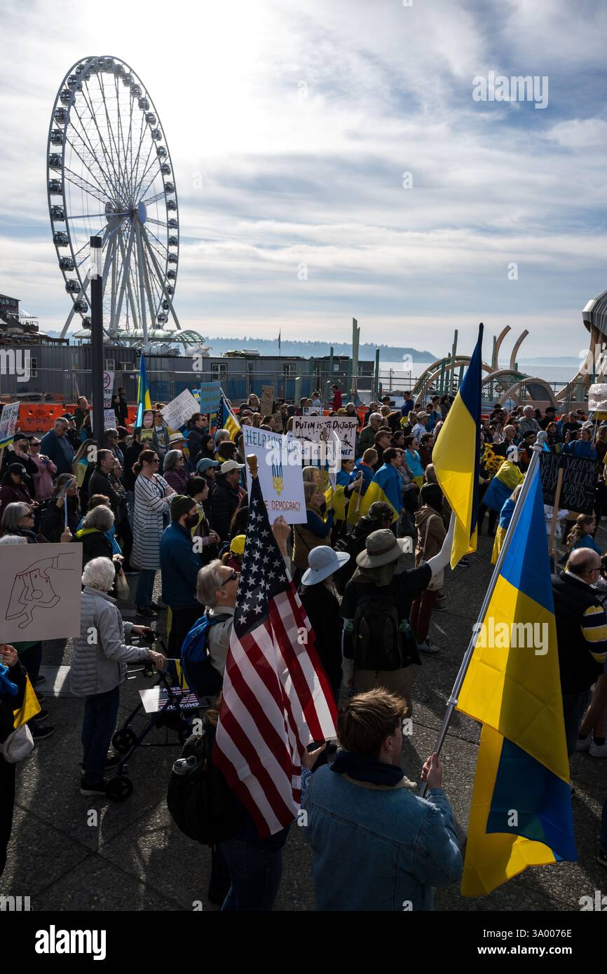 Seattle, USA. 1st Mar 2025. Supporters of Ukraine rallied on the ...