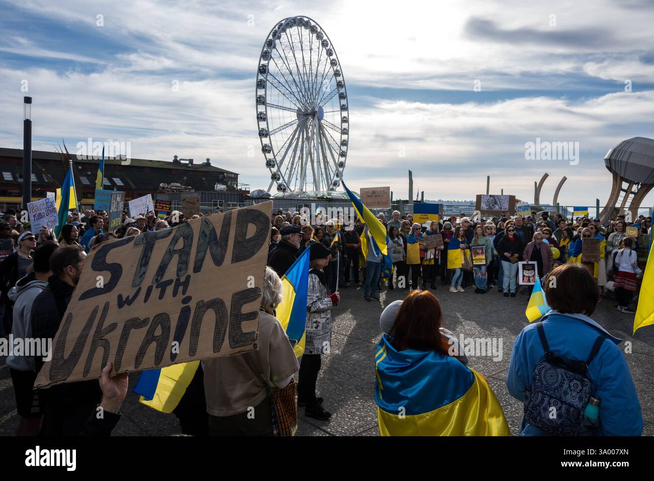 Seattle, USA. 1st Mar 2025. Supporters of Ukraine rallied on the ...