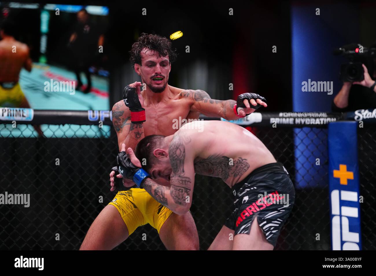 LAS VEGAS, NV - MARCH 1: Ricardo Ramos and Chepe Mariscal meet in the ...