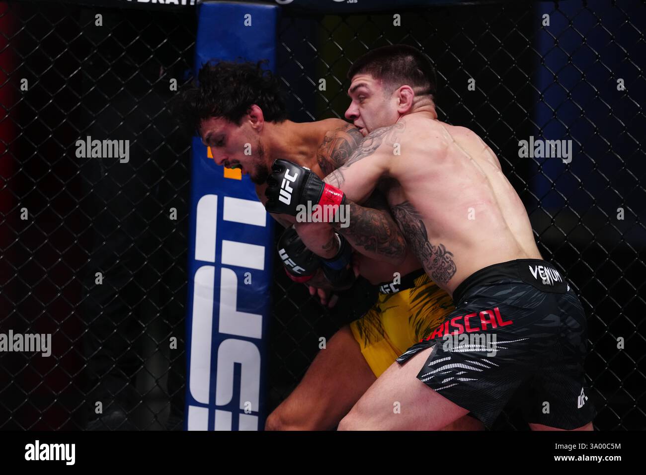 LAS VEGAS, NV - MARCH 1: Ricardo Ramos and Chepe Mariscal meet in the ...