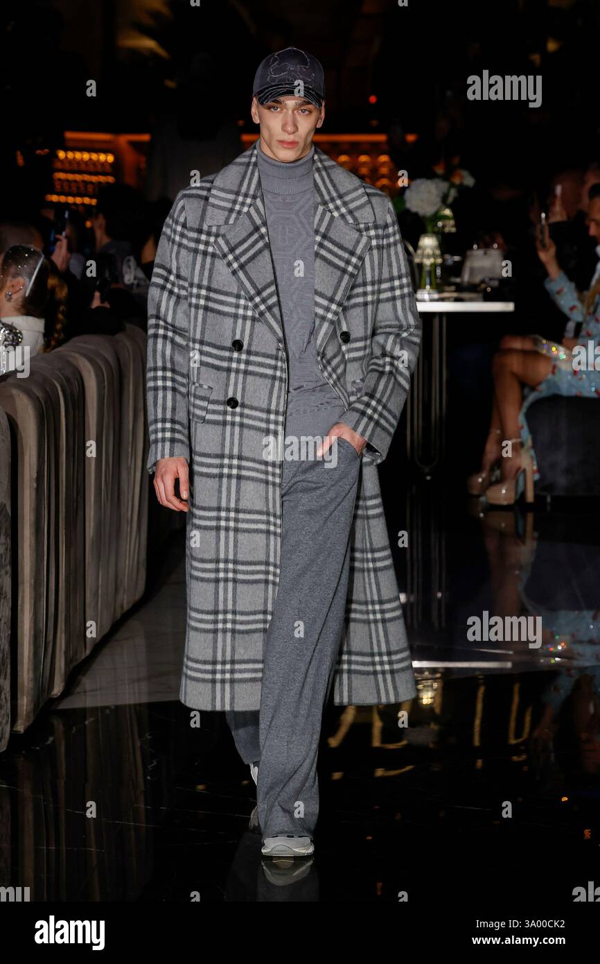 Milan, Italien. 01st Mar, 2025. PHILIPP PLEIN Autumn-Winter 2025 runway ...