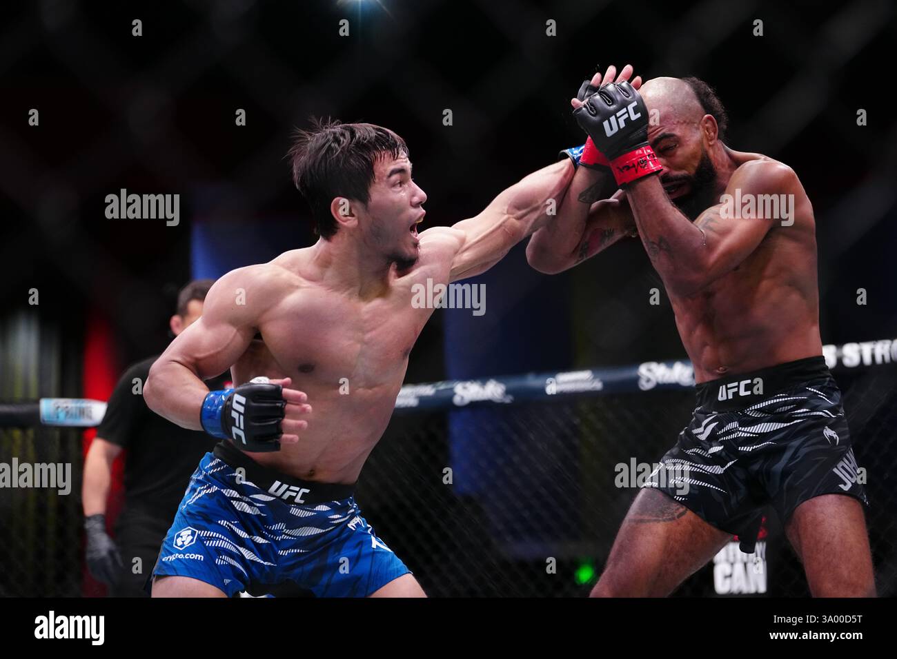 LAS VEGAS, NV - MARCH 1: Charles Johnson and Ramazan Temirov meet in ...