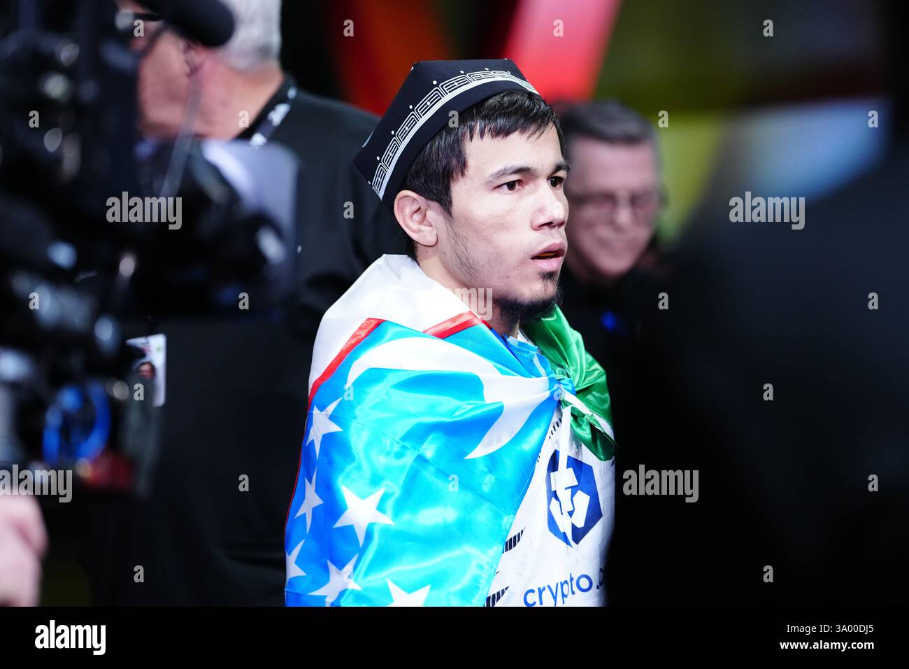 LAS VEGAS, NV - MARCH 1: Charles Johnson and Ramazan Temirov meet in ...