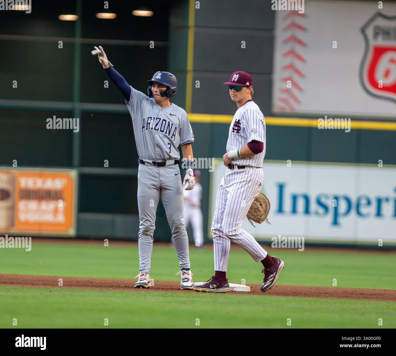 Houston, Texas, USA. 2nd Mar, 2025. Arizona designated hitter ANDREW ...