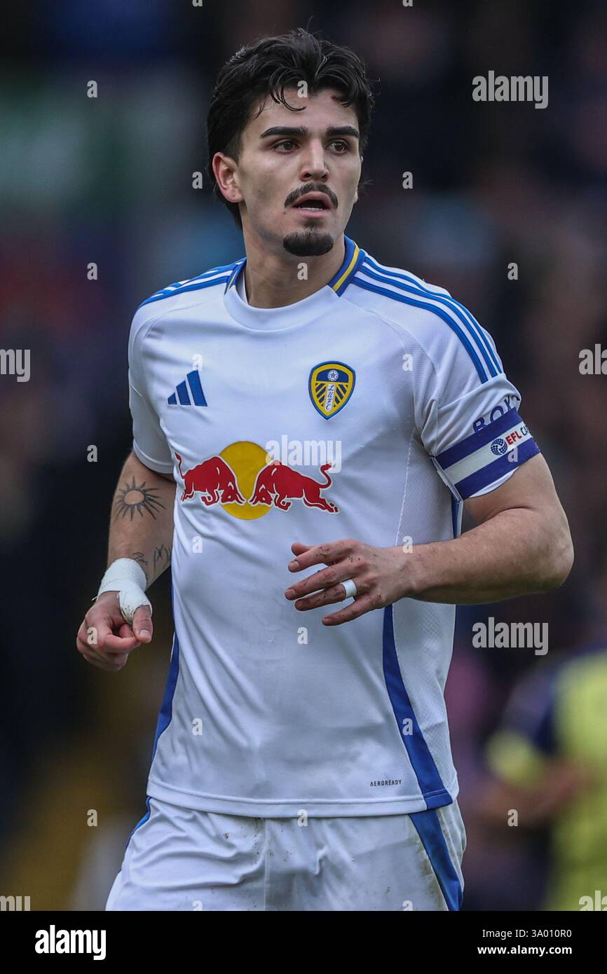 Pascal Struijk of Leeds United during the Sky Bet Championship match ...