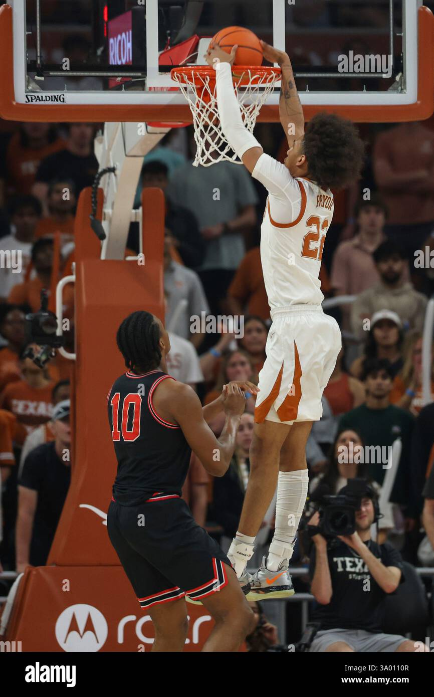 AUSTIN, TX - MARCH 01: Texas Longhorns forward Devon Pryor (22) dunks ...