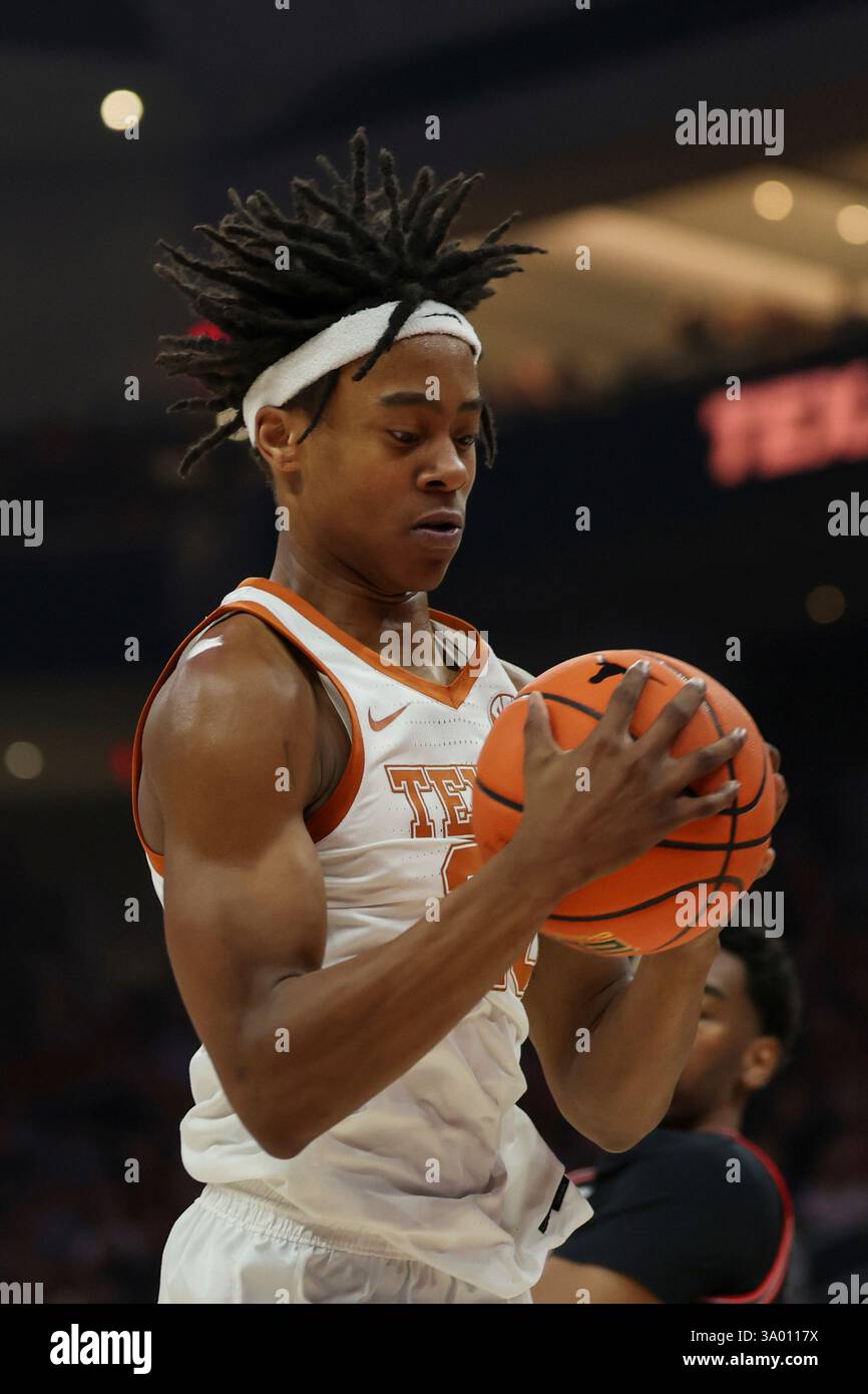 AUSTIN, TX - MARCH 01: Texas Longhorns guard Tre Johnson (20) pulls in ...